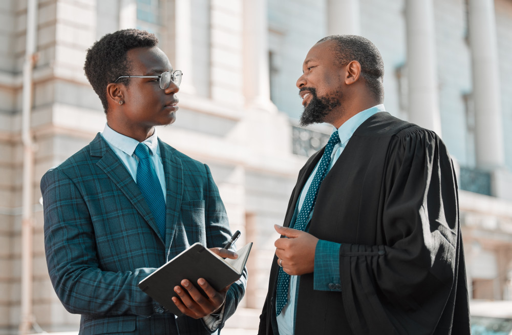Comment choisir le bon avocat selon l'affaire : un guide complet - DEL ...